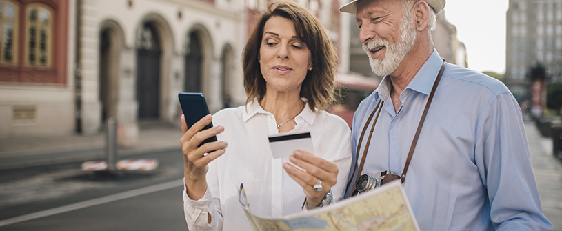 How to Manage Money While Traveling Abroad